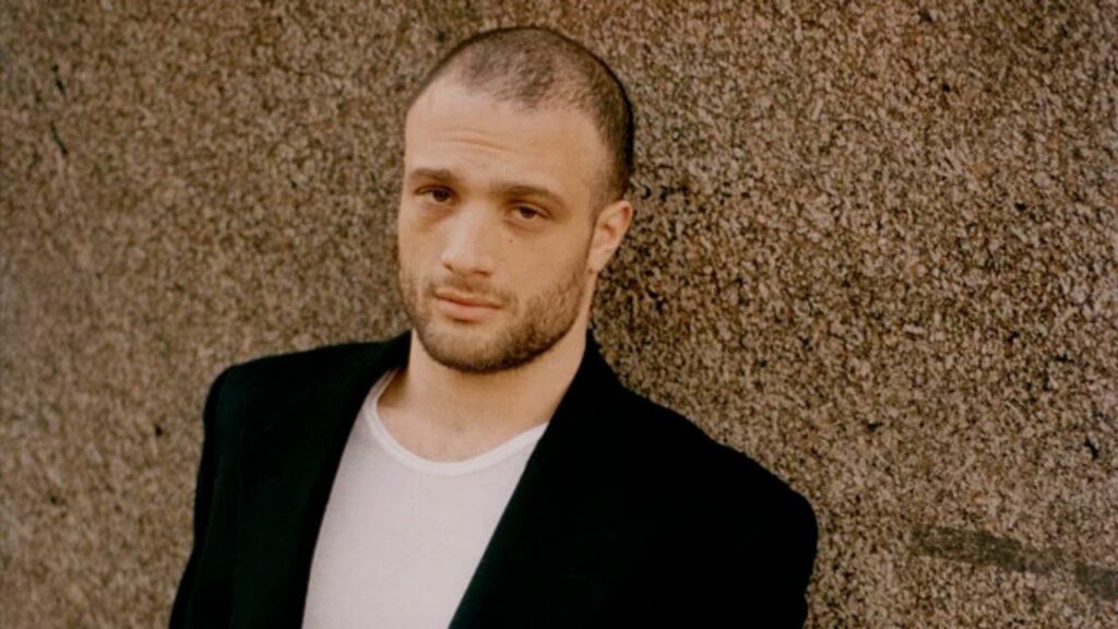 Cosmo Jarvis' Ethnicity: Persuasion Actor's Age, Height, Parents ...